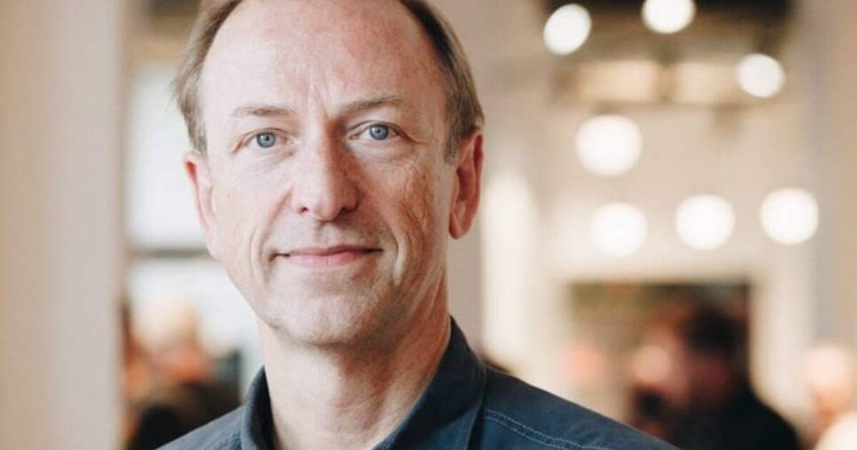 Designing from Trust in the Never Normal | Peter Hinssen